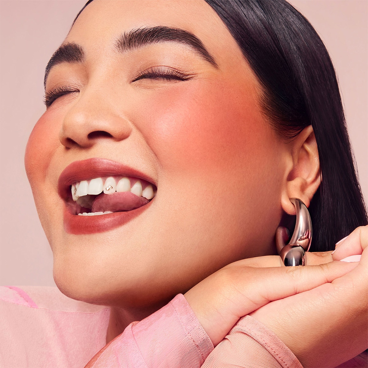 MINI BLUSH & LUMINIZE TRIO (SET DE MAQUILLAJE PARA ROSTRO) > Sephora MX