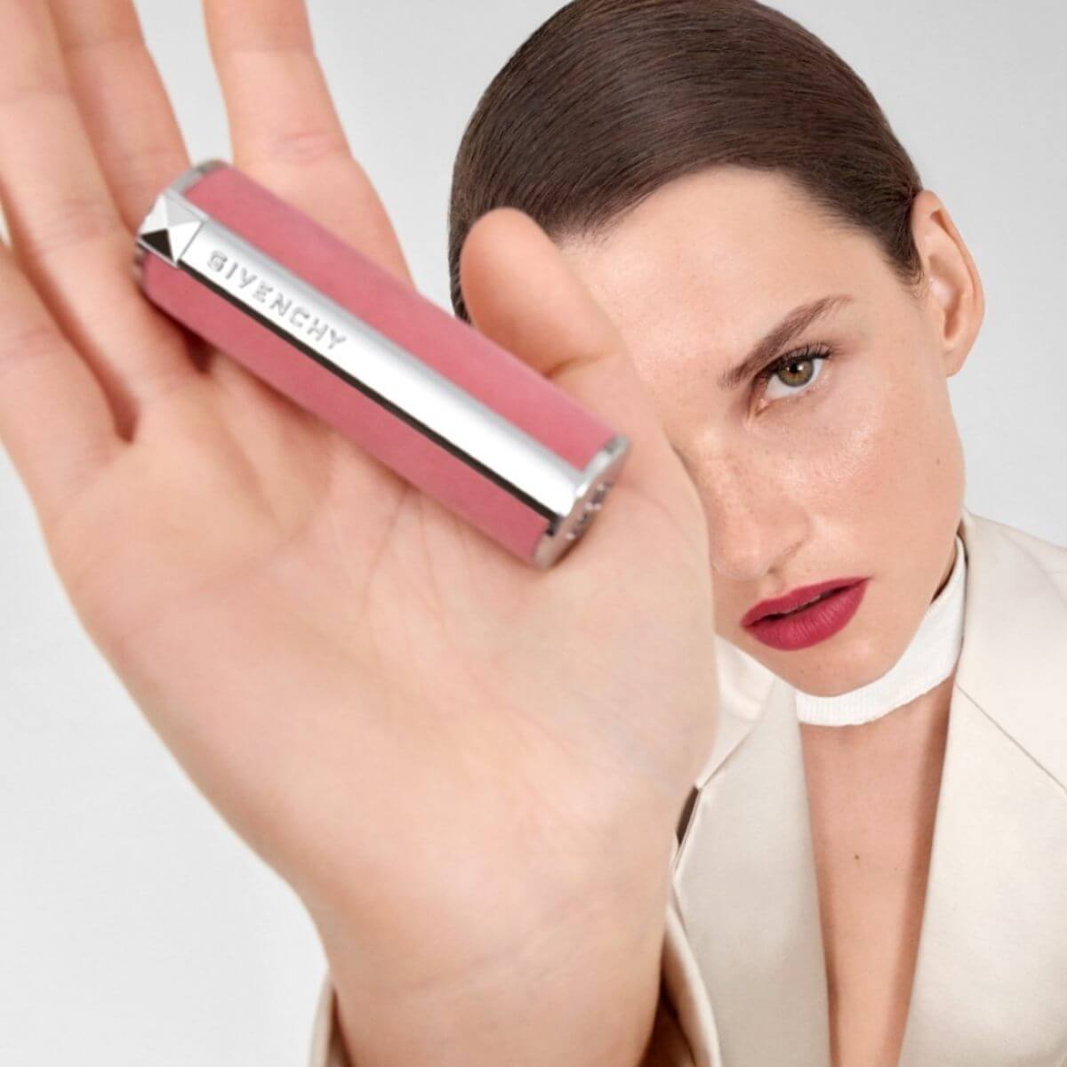 LE ROUGE SHEER VELVET LIPSTICK DE GIVENCHY (LABIAL MATE DE EFECTO ...